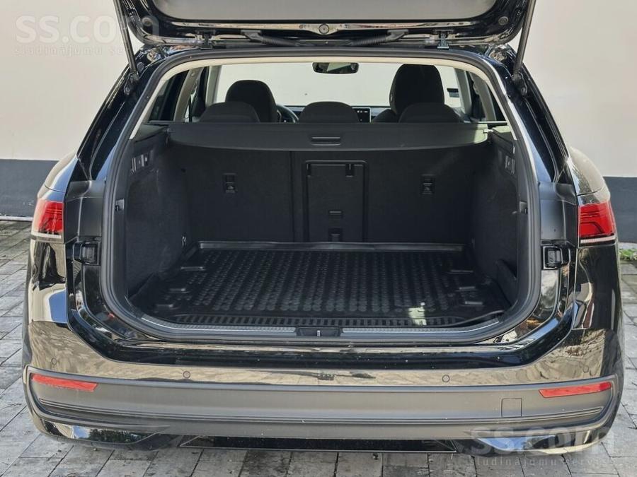 Melns Volkswagen Passat B8 2024 Rīga, ar dzinēja tilpumu 1.50 L un nobraukumu 37 tūkst. km par 26950 €, foto 21 vietnē AUTOMOTO.COM.LV