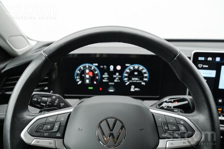 Melns Volkswagen Passat B8 2024 Rīga, ar dzinēja tilpumu 1.50 L un nobraukumu 37 tūkst. km par 26800 €, foto 15 vietnē AUTOMOTO.COM.LV