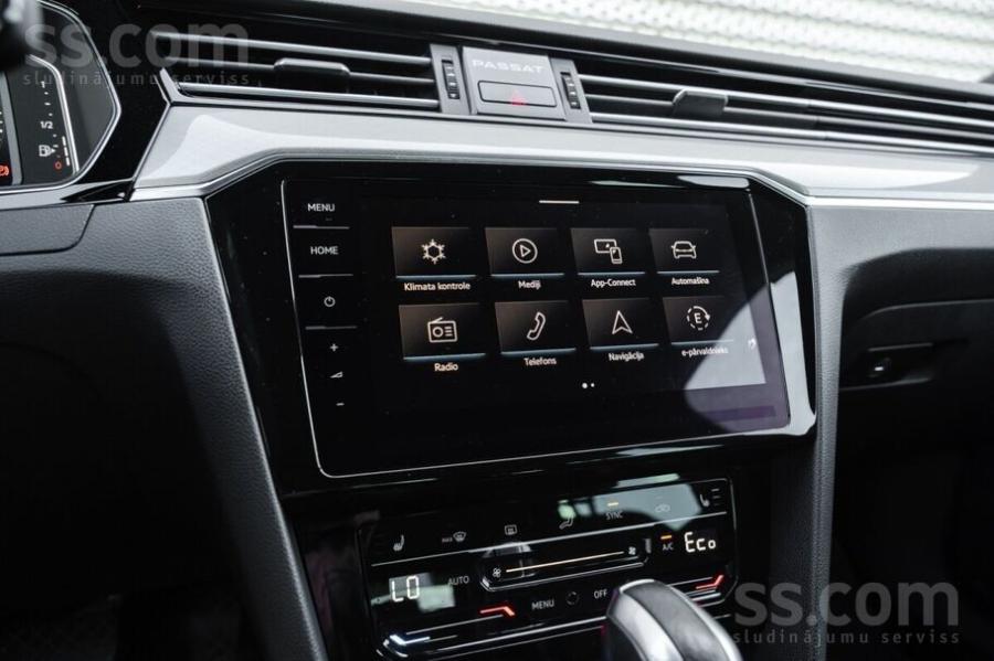Zils Volkswagen Passat B8 2021 Rīga, ar dzinēja tilpumu 1.40 L un nobraukumu 166 tūkst. km par 19850 €, foto 24 vietnē AUTOMOTO.COM.LV