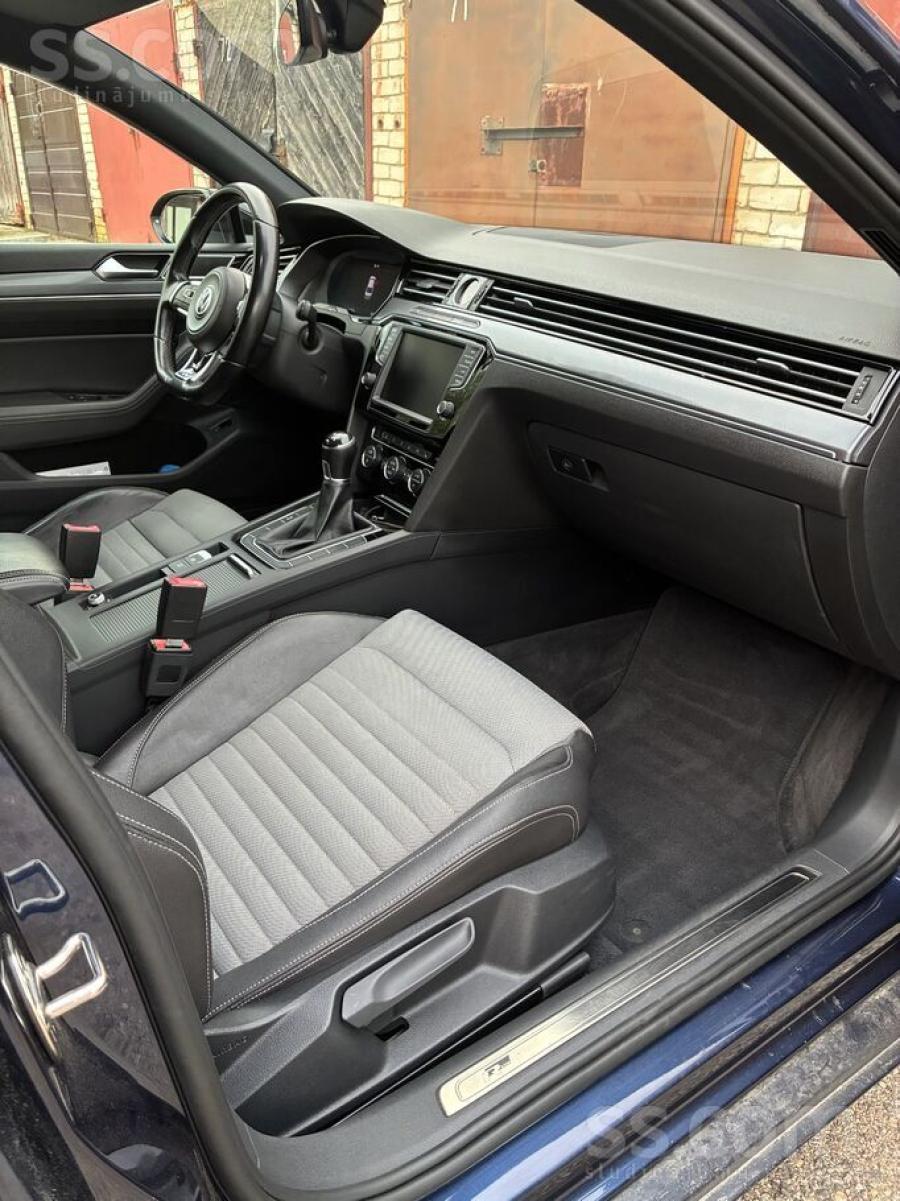 Zils Volkswagen Passat B8 2015 Rīga, ar dzinēja tilpumu 1.60 L un nobraukumu 198 tūkst. km par 12700 €, foto 12 vietnē AUTOMOTO.COM.LV