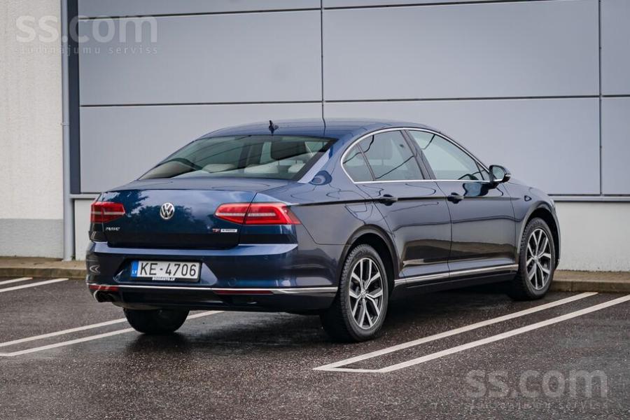 Blue Volkswagen Passat B8 2015 in Riga, with an engine capacity of 1.80 L and mileage of 162 thousand km for 9500 €, photo 5 on AUTOMOTO.COM.LV