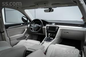 Blue Volkswagen Passat B8 2015 in Riga, with an engine capacity of 1.80 L and mileage of 162 thousand km for 9500 €, photo 17 on AUTOMOTO.COM.LV