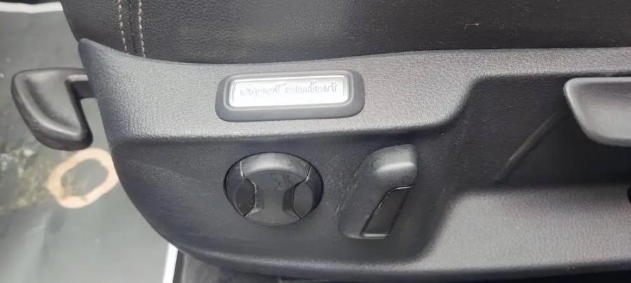 Zils Volkswagen Passat B8 2015 Rīga, ar dzinēja tilpumu 2.00 L un nobraukumu 206 tūkst. km par 10990 €, foto 12 vietnē AUTOMOTO.COM.LV