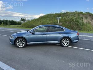 Blue Volkswagen Passat B8 2015 in Riga, with an engine capacity of 2.00 L and mileage of 283 thousand km for 8400 €, photo 6 on AUTOMOTO.COM.LV