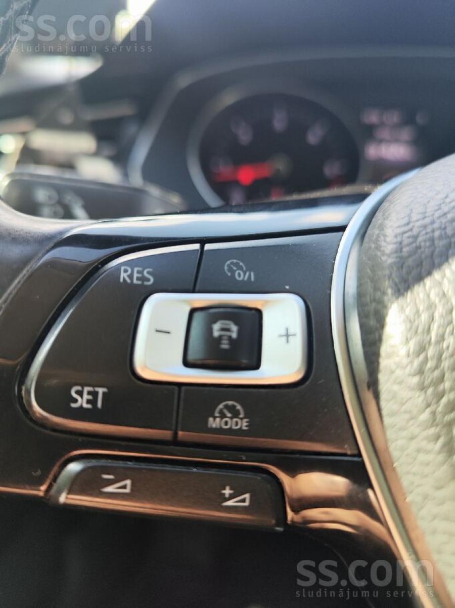 Zils Volkswagen Passat B8 2015 Rīga, ar dzinēja tilpumu 2.00 L un nobraukumu 285 tūkst. km par 8990 €, foto 13 vietnē AUTOMOTO.COM.LV