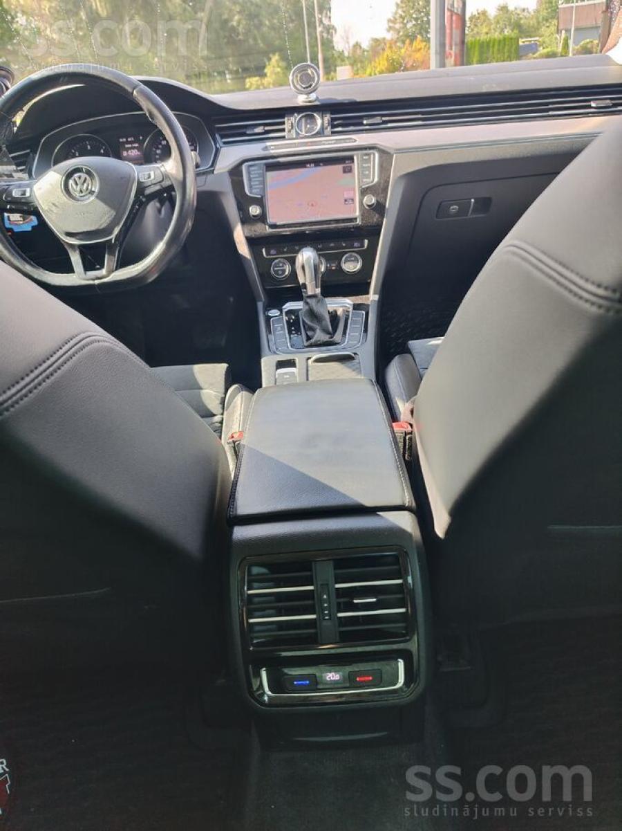 Zils Volkswagen Passat B8 2015 Rīga, ar dzinēja tilpumu 2.00 L un nobraukumu 285 tūkst. km par 8990 €, foto 20 vietnē AUTOMOTO.COM.LV