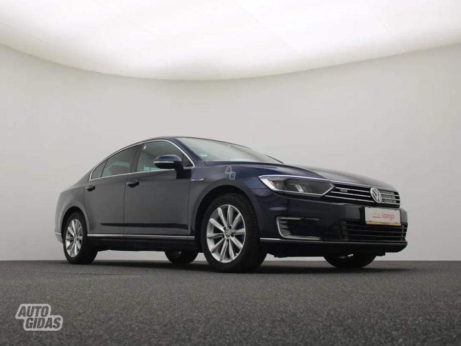 Zils Volkswagen Passat B8 2016 Viļņa, ar dzinēja tilpumu 1.40 L un nobraukumu 210 tūkst. km par 12299 €, foto 12 vietnē AUTOMOTO.COM.LV