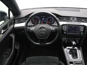 Zils Volkswagen Passat B8 2016 Viļņa, ar dzinēja tilpumu 1.40 L un nobraukumu 210 tūkst. km par 12299 €, foto 18 vietnē AUTOMOTO.COM.LV