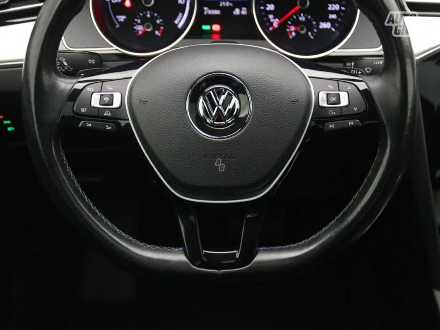 Zils Volkswagen Passat B8 2016 Viļņa, ar dzinēja tilpumu 1.40 L un nobraukumu 210 tūkst. km par 12299 €, foto 19 vietnē AUTOMOTO.COM.LV