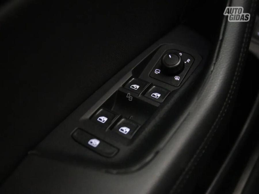 Zils Volkswagen Passat B8 2016 Viļņa, ar dzinēja tilpumu 1.40 L un nobraukumu 210 tūkst. km par 12299 €, foto 27 vietnē AUTOMOTO.COM.LV