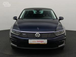 Zils Volkswagen Passat B8 2016 Viļņa, ar dzinēja tilpumu 1.40 L un nobraukumu 221 tūkst. km par 12399 €, foto 4 vietnē AUTOMOTO.COM.LV