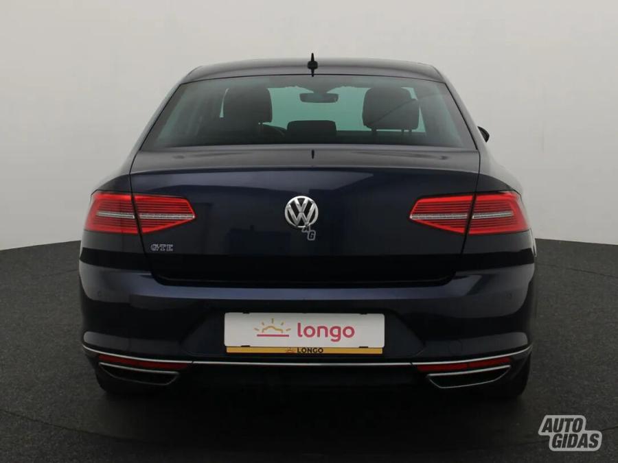 Zils Volkswagen Passat B8 2016 Viļņa, ar dzinēja tilpumu 1.40 L un nobraukumu 221 tūkst. km par 12399 €, foto 6 vietnē AUTOMOTO.COM.LV