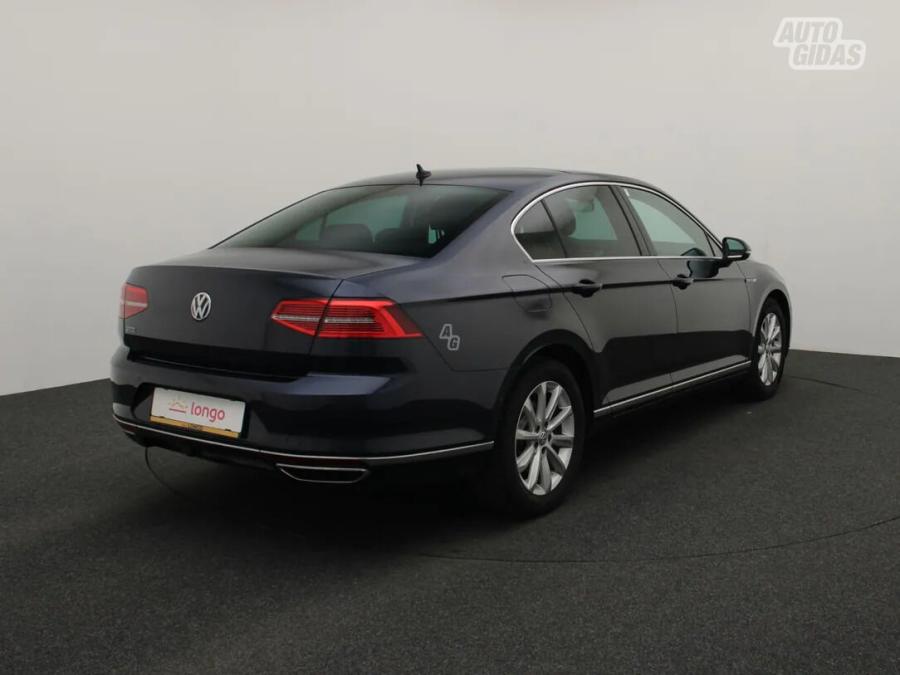 Zils Volkswagen Passat B8 2016 Viļņa, ar dzinēja tilpumu 1.40 L un nobraukumu 221 tūkst. km par 12399 €, foto 9 vietnē AUTOMOTO.COM.LV