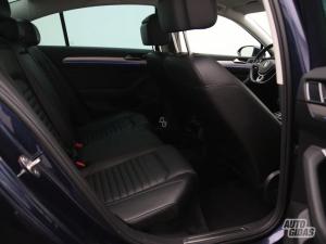 Zils Volkswagen Passat B8 2016 Viļņa, ar dzinēja tilpumu 1.40 L un nobraukumu 221 tūkst. km par 12399 €, foto 16 vietnē AUTOMOTO.COM.LV