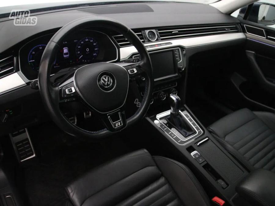 Zils Volkswagen Passat B8 2016 Viļņa, ar dzinēja tilpumu 1.40 L un nobraukumu 221 tūkst. km par 12399 €, foto 17 vietnē AUTOMOTO.COM.LV