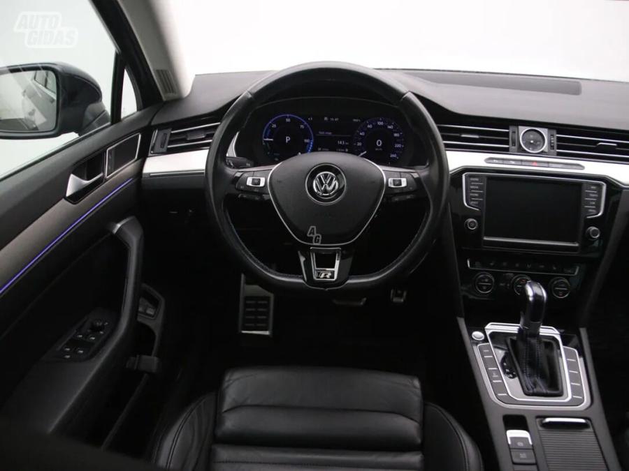 Zils Volkswagen Passat B8 2016 Viļņa, ar dzinēja tilpumu 1.40 L un nobraukumu 221 tūkst. km par 12399 €, foto 18 vietnē AUTOMOTO.COM.LV