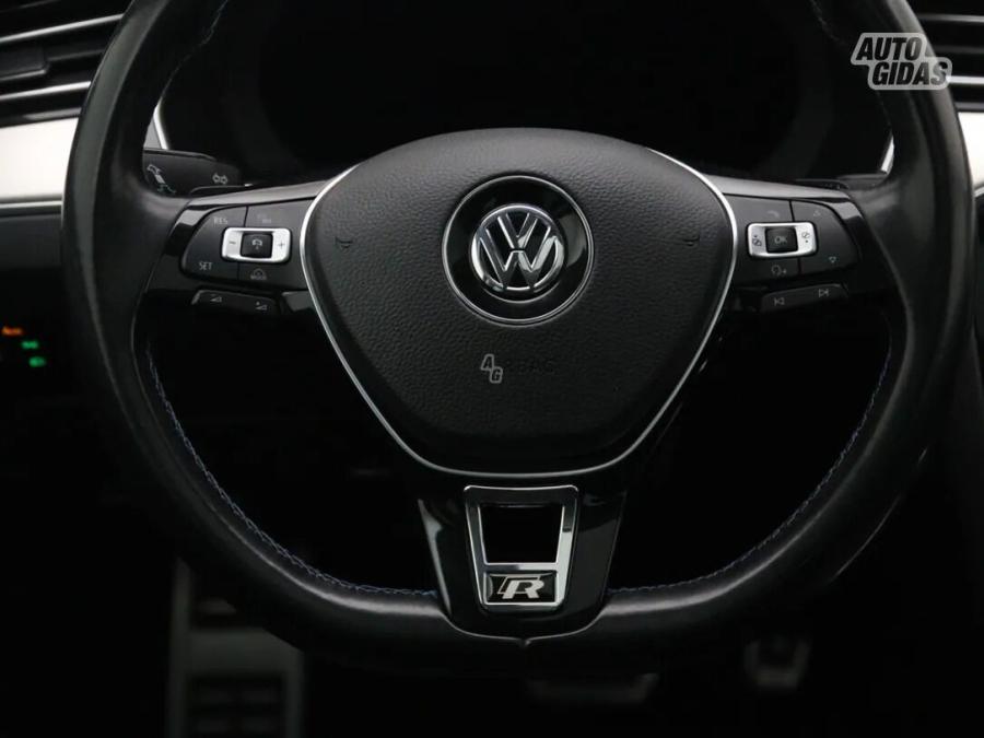 Zils Volkswagen Passat B8 2016 Viļņa, ar dzinēja tilpumu 1.40 L un nobraukumu 221 tūkst. km par 12399 €, foto 19 vietnē AUTOMOTO.COM.LV