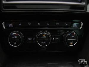 Zils Volkswagen Passat B8 2016 Viļņa, ar dzinēja tilpumu 1.40 L un nobraukumu 221 tūkst. km par 12399 €, foto 21 vietnē AUTOMOTO.COM.LV