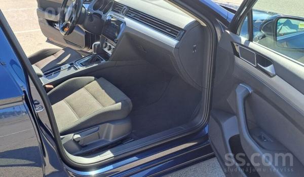 Zils Volkswagen Passat B8 2017 Rīga, ar dzinēja tilpumu 2.00 L un nobraukumu 136 tūkst. km par 12750 €, foto 7 vietnē AUTOMOTO.COM.LV