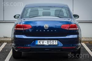 Blue Volkswagen Passat B8 2017 in Riga, with an engine capacity of 2.00 L and mileage of 228 thousand km for 8990 €, photo 6 on AUTOMOTO.COM.LV