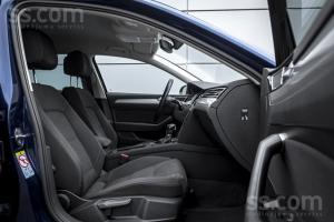 Blue Volkswagen Passat B8 2017 in Riga, with an engine capacity of 2.00 L and mileage of 228 thousand km for 8990 €, photo 11 on AUTOMOTO.COM.LV