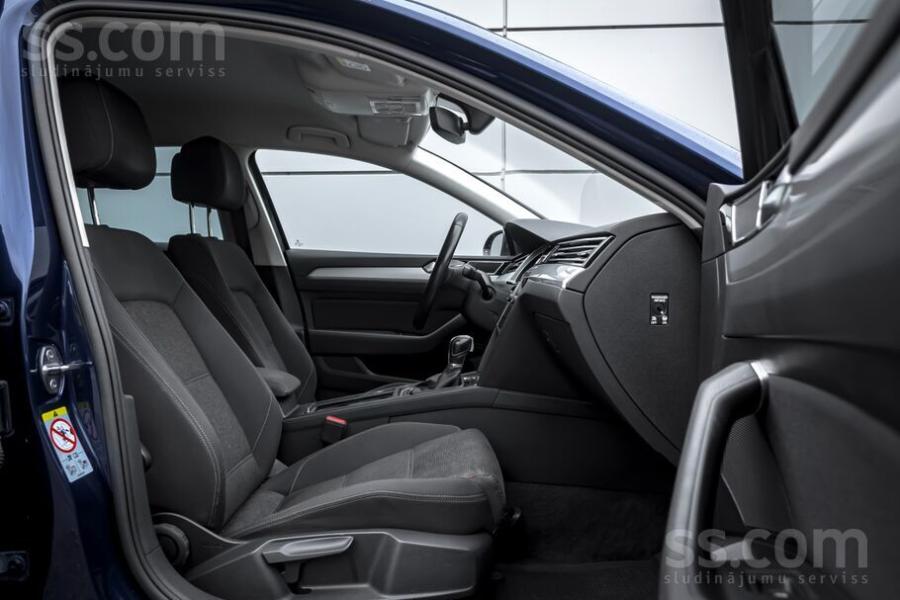 Blue Volkswagen Passat B8 2017 in Riga, with an engine capacity of 2.00 L and mileage of 228 thousand km for 8990 €, photo 11 on AUTOMOTO.COM.LV
