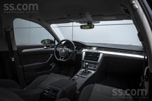 Blue Volkswagen Passat B8 2017 in Riga, with an engine capacity of 2.00 L and mileage of 228 thousand km for 8990 €, photo 15 on AUTOMOTO.COM.LV