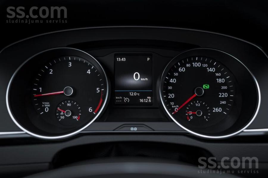 Blue Volkswagen Passat B8 2017 in Riga, with an engine capacity of 2.00 L and mileage of 228 thousand km for 8990 €, photo 16 on AUTOMOTO.COM.LV