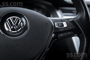 Blue Volkswagen Passat B8 2017 in Riga, with an engine capacity of 2.00 L and mileage of 228 thousand km for 8990 €, photo 20 on AUTOMOTO.COM.LV