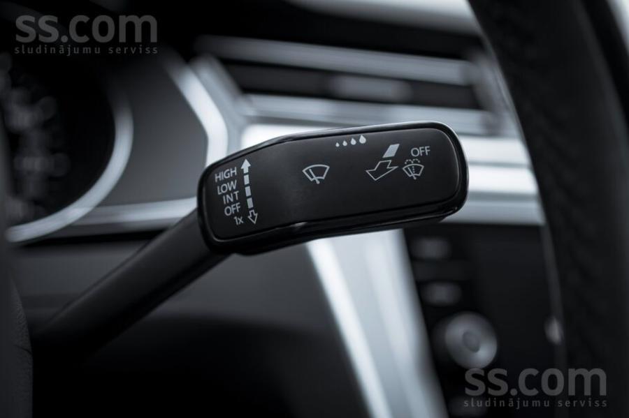 Blue Volkswagen Passat B8 2017 in Riga, with an engine capacity of 2.00 L and mileage of 228 thousand km for 8990 €, photo 21 on AUTOMOTO.COM.LV