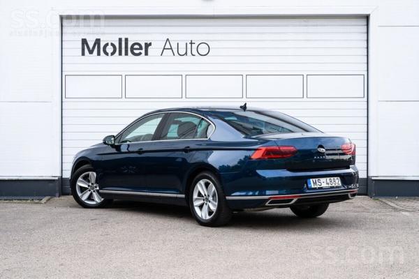 Blue Volkswagen Passat B8 2021 in Riga, with an engine capacity of 1.50 L and mileage of 119 thousand km for 18950 €, photo 4 on AUTOMOTO.COM.LV
