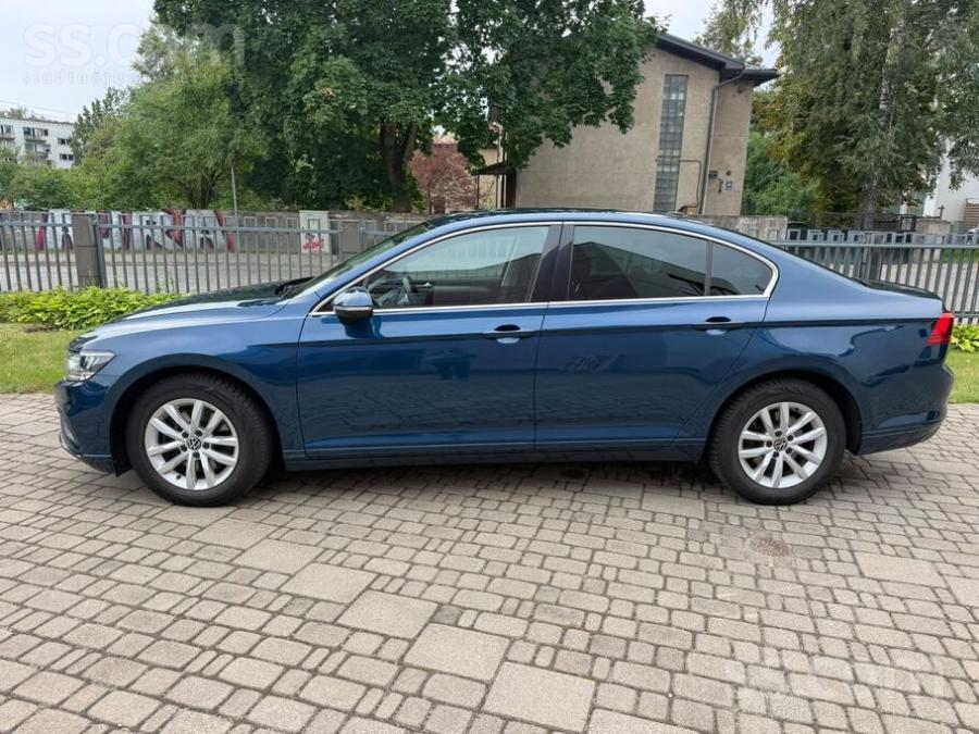 Blue Volkswagen Passat B8 2022 in Riga, with an engine capacity of 1.50 L and mileage of 71 thousand km for 18900 €, photo 10 on AUTOMOTO.COM.LV