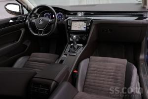 Zils Volkswagen Passat B8 2015 Tukums, ar dzinēja tilpumu 2.00 L un nobraukumu 270 tūkst. km par 12500 €, foto 10 vietnē AUTOMOTO.COM.LV