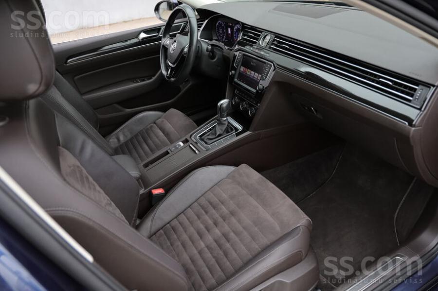 Zils Volkswagen Passat B8 2015 Tukums, ar dzinēja tilpumu 2.00 L un nobraukumu 270 tūkst. km par 12500 €, foto 12 vietnē AUTOMOTO.COM.LV