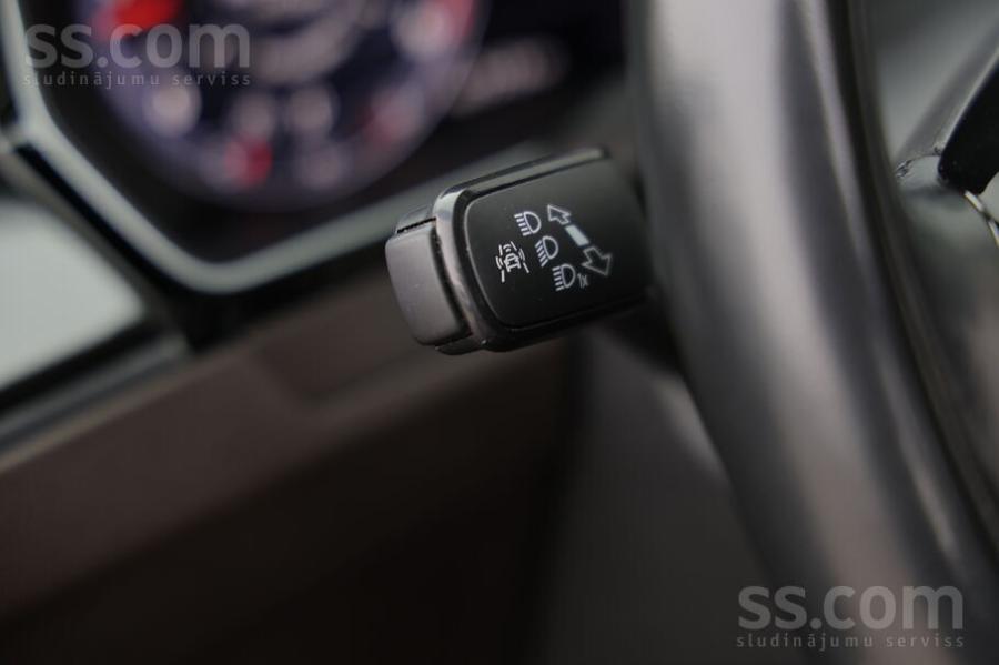 Zils Volkswagen Passat B8 2015 Tukums, ar dzinēja tilpumu 2.00 L un nobraukumu 270 tūkst. km par 12500 €, foto 21 vietnē AUTOMOTO.COM.LV