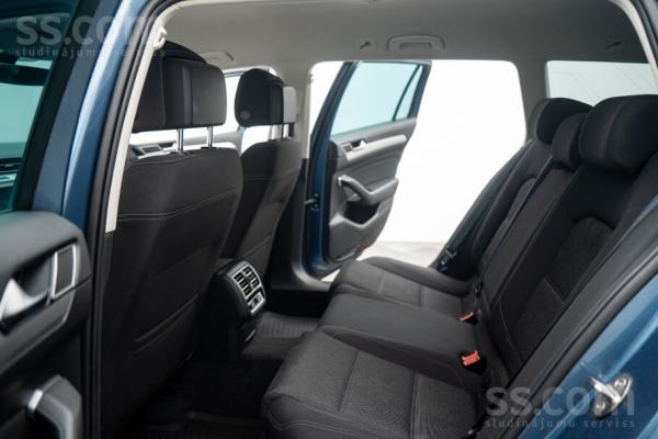 Zils Volkswagen Passat B8 2015 Tallina, ar dzinēja tilpumu 2.00 L un nobraukumu 217 tūkst. km par 8999 €, foto 8 vietnē AUTOMOTO.COM.LV