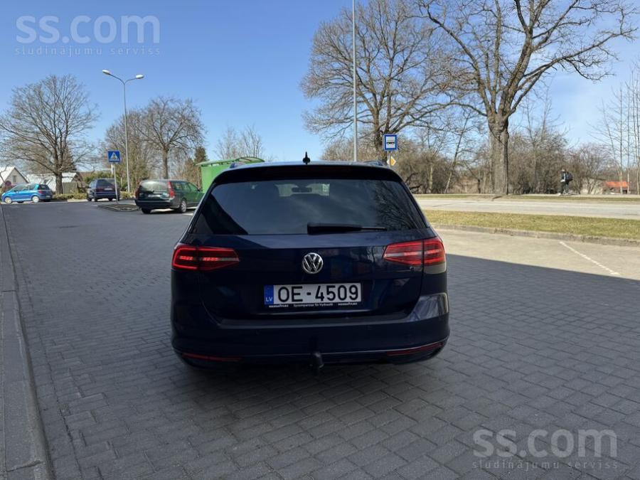Blue Volkswagen Passat B8 2015 in Cesis, with an engine capacity of 2.00 L and mileage of 0 thousand km for 8500 €, photo 6 on AUTOMOTO.COM.LV