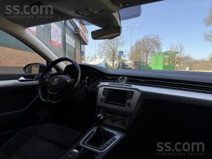 Blue Volkswagen Passat B8 2015 in Cesis, with an engine capacity of 2.00 L and mileage of 0 thousand km for 8500 €, photo 14 on AUTOMOTO.COM.LV
