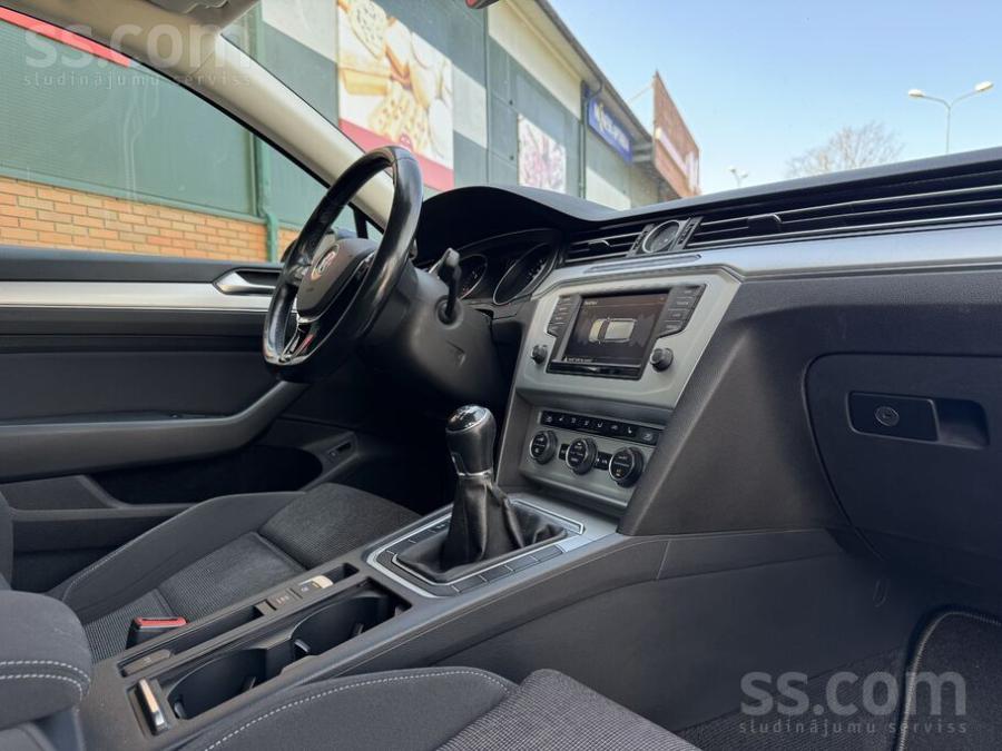 Blue Volkswagen Passat B8 2015 in Cesis, with an engine capacity of 2.00 L and mileage of 0 thousand km for 8500 €, photo 16 on AUTOMOTO.COM.LV