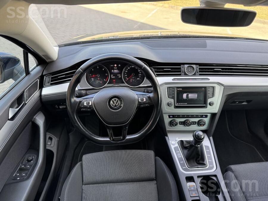 Blue Volkswagen Passat B8 2015 in Cesis, with an engine capacity of 2.00 L and mileage of 0 thousand km for 8500 €, photo 18 on AUTOMOTO.COM.LV