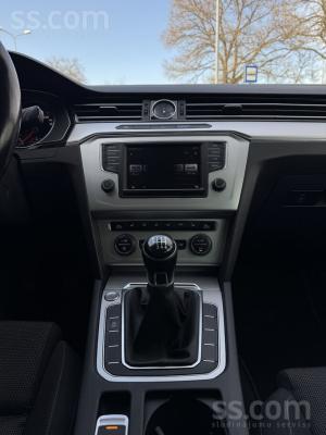 Blue Volkswagen Passat B8 2015 in Cesis, with an engine capacity of 2.00 L and mileage of 0 thousand km for 8500 €, photo 20 on AUTOMOTO.COM.LV