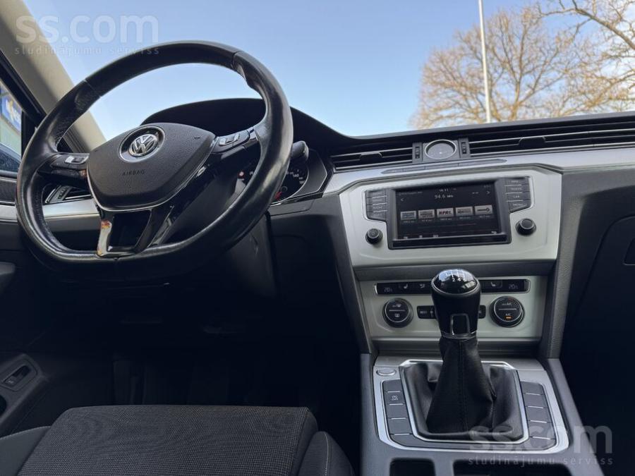 Blue Volkswagen Passat B8 2015 in Cesis, with an engine capacity of 2.00 L and mileage of 0 thousand km for 8500 €, photo 21 on AUTOMOTO.COM.LV