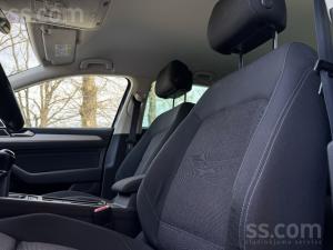 Blue Volkswagen Passat B8 2015 in Cesis, with an engine capacity of 2.00 L and mileage of 0 thousand km for 8500 €, photo 24 on AUTOMOTO.COM.LV