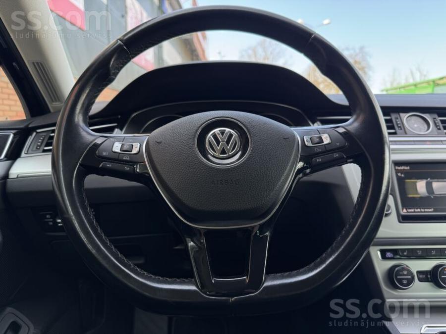 Blue Volkswagen Passat B8 2015 in Cesis, with an engine capacity of 2.00 L and mileage of 0 thousand km for 8500 €, photo 26 on AUTOMOTO.COM.LV