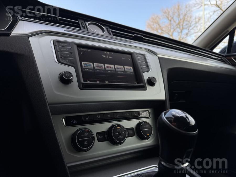Blue Volkswagen Passat B8 2015 in Cesis, with an engine capacity of 2.00 L and mileage of 0 thousand km for 8500 €, photo 27 on AUTOMOTO.COM.LV