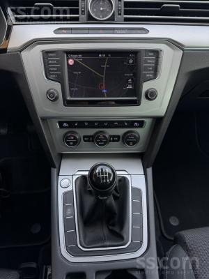 Blue Volkswagen Passat B8 2015 in Cesis, with an engine capacity of 2.00 L and mileage of 0 thousand km for 8500 €, photo 28 on AUTOMOTO.COM.LV