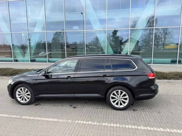 Blue Volkswagen Passat B8 2015 in Rezekne, with an engine capacity of 2.00 L and mileage of 241 thousand km for 8900 €, photo 2 on AUTOMOTO.COM.LV
