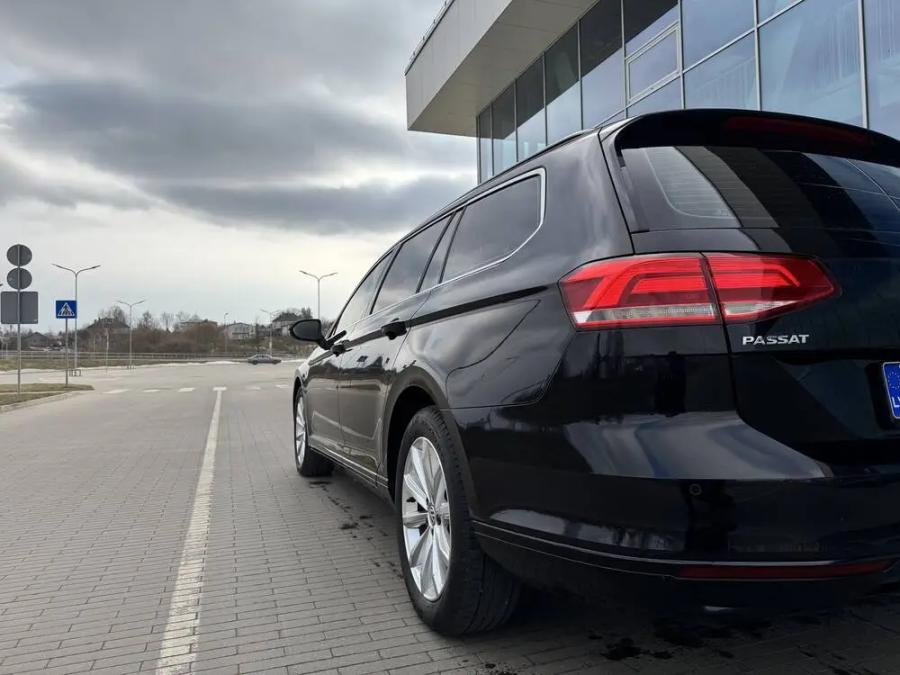 Zils Volkswagen Passat B8 2015 Rēzekne, ar dzinēja tilpumu 2.00 L un nobraukumu 241 tūkst. km par 8900 €, foto 4 vietnē AUTOMOTO.COM.LV