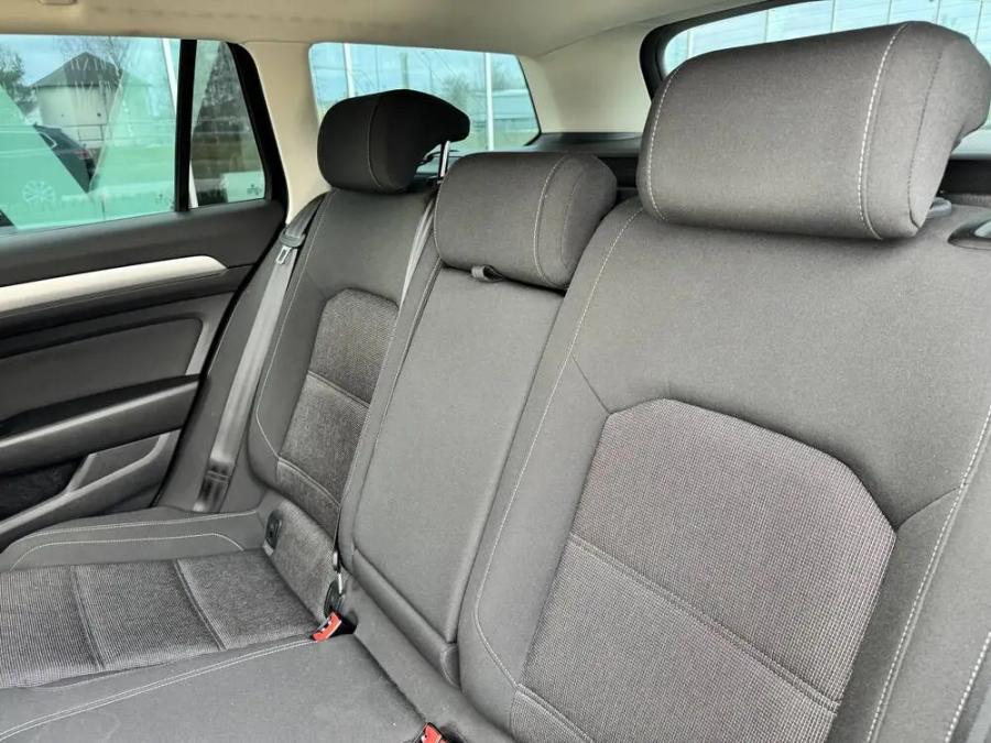 Zils Volkswagen Passat B8 2015 Rēzekne, ar dzinēja tilpumu 2.00 L un nobraukumu 241 tūkst. km par 8900 €, foto 11 vietnē AUTOMOTO.COM.LV