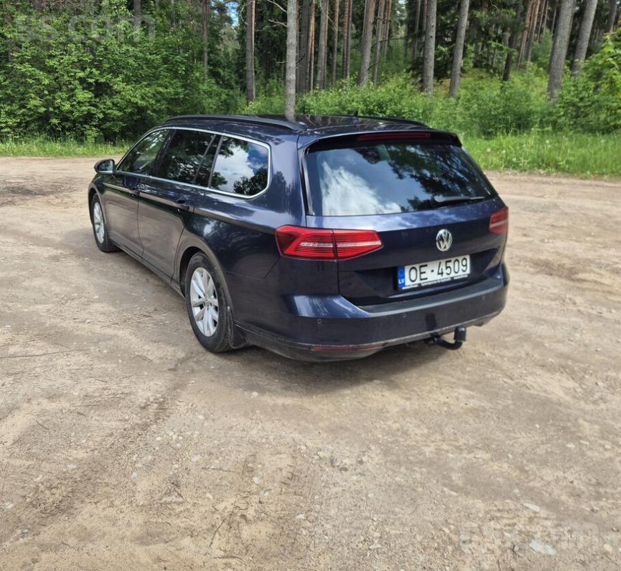 Zils Volkswagen Passat B8 2015 Valmiera, ar dzinēja tilpumu 2.00 L un nobraukumu 199 tūkst. km par 9000 €, foto 4 vietnē AUTOMOTO.COM.LV